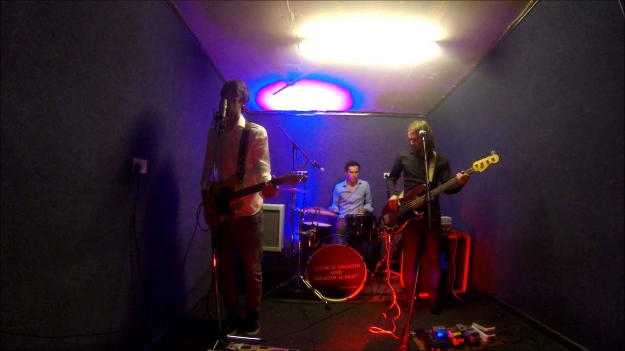 Where's Wally - Gold on the Ceiling - YouTube