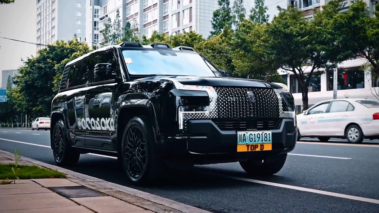 BYD Yangwang U8 Black Warrior Custom Style Showcase - YouTube