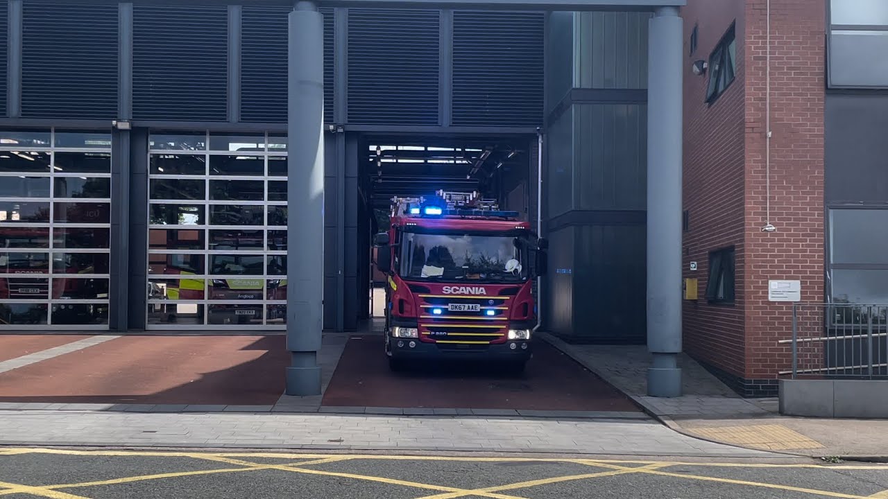 (M11P1) Liverpool City Fire Station’s Pump Turnout to a building fire ...