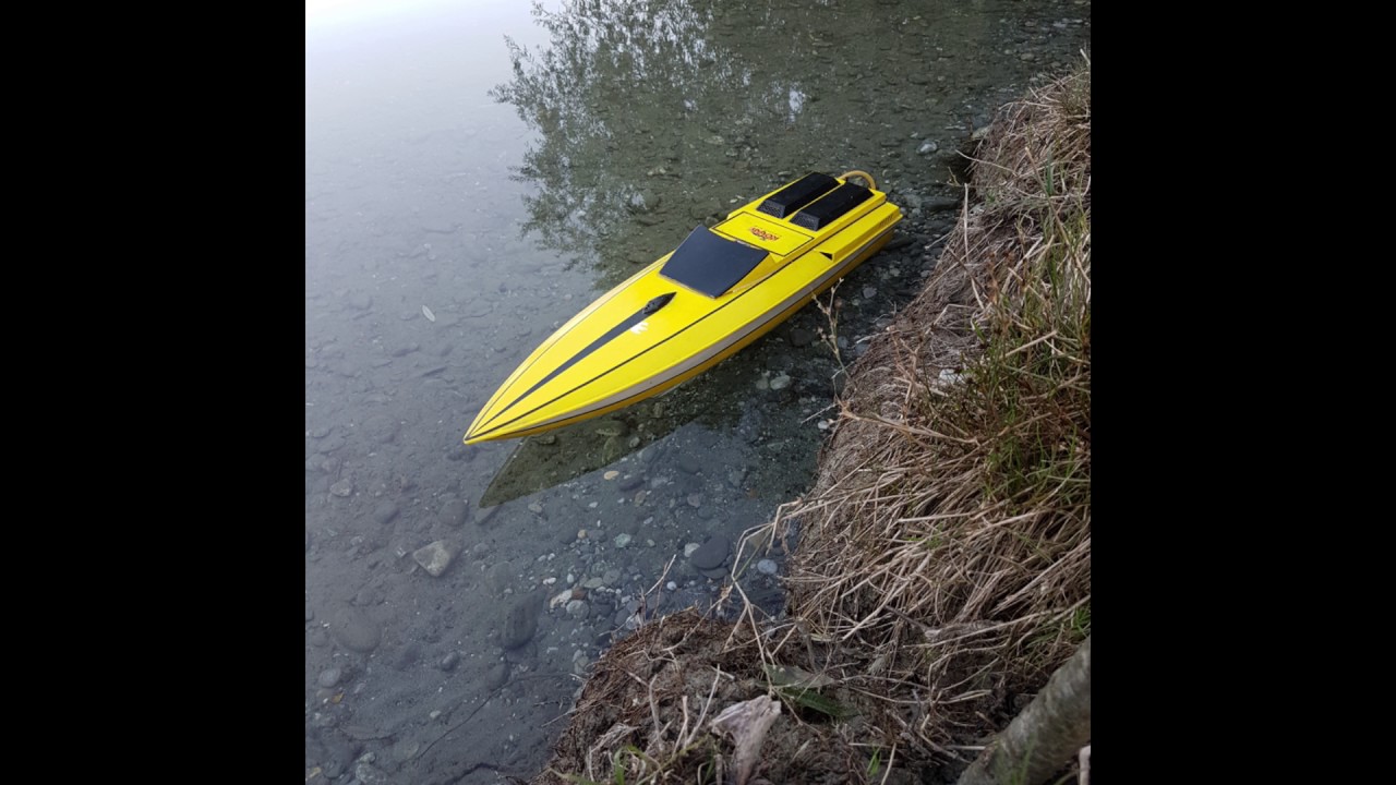 Conversion d'un Graupner Arrow (essence 2 T) en électrique. - YouTube