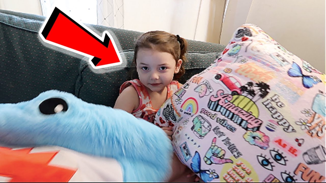 4 Year Old VSCO Girl Collection - YouTube