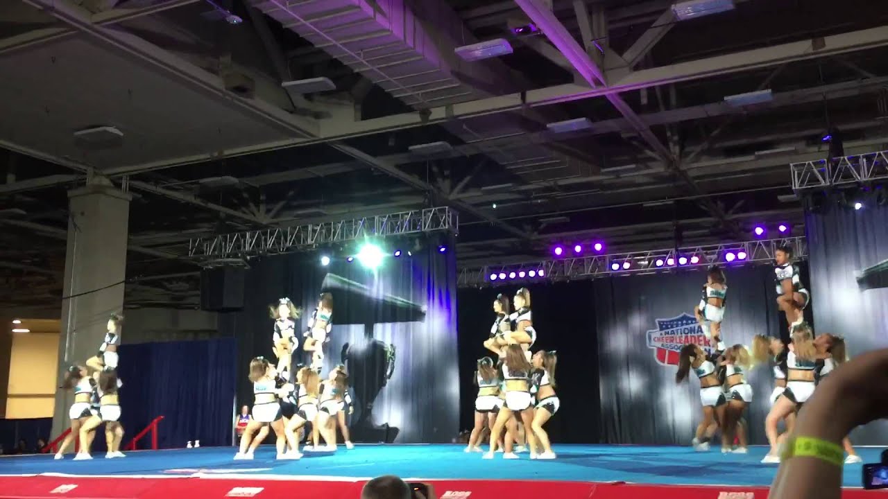 Cheer Extreme Raleigh Senior 3lite NCA Dallas Day 2 - YouTube