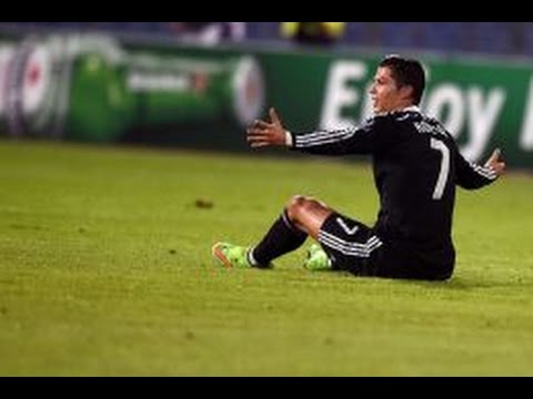 Cristiano Ronaldo received a very strong tackle from behind LUDOGORETS ...