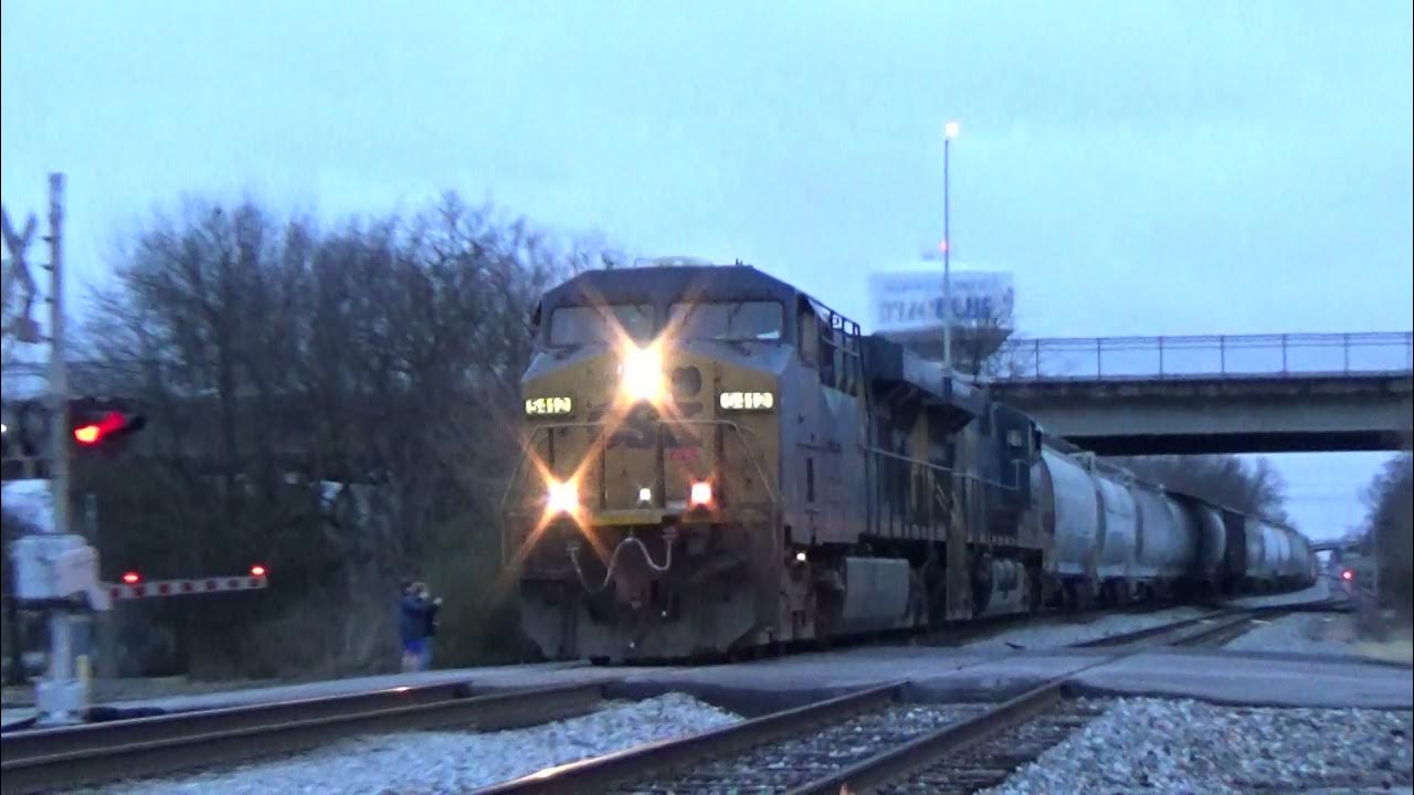 CSX ES40DC 5412 w/ Nice K5LA Lead Local M779-31 on 12/31/20 - YouTube