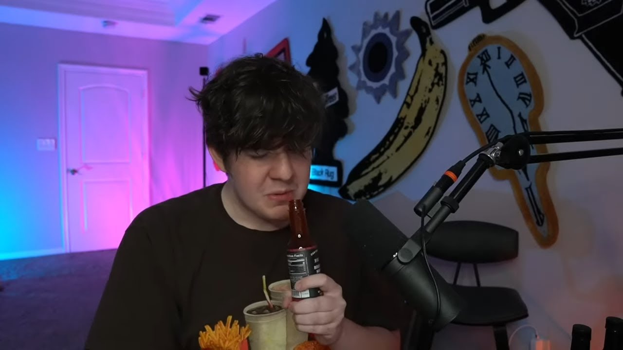 [23/03/24] HOT WINGS TIME WOOOO CODE GROUP (Yumi twitch vods) - YouTube