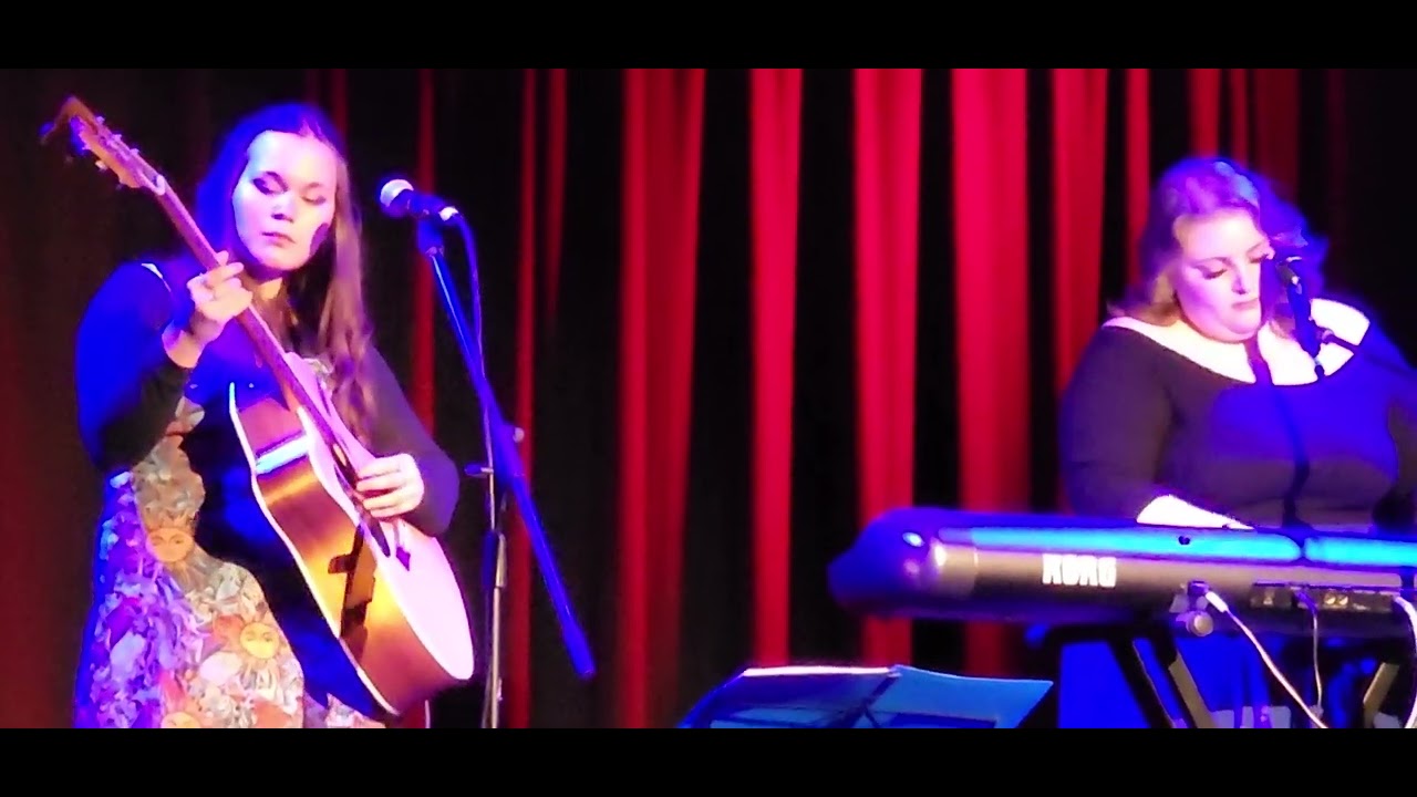 Fade into you Mazzy Star cover - Juni and Rosie - YouTube