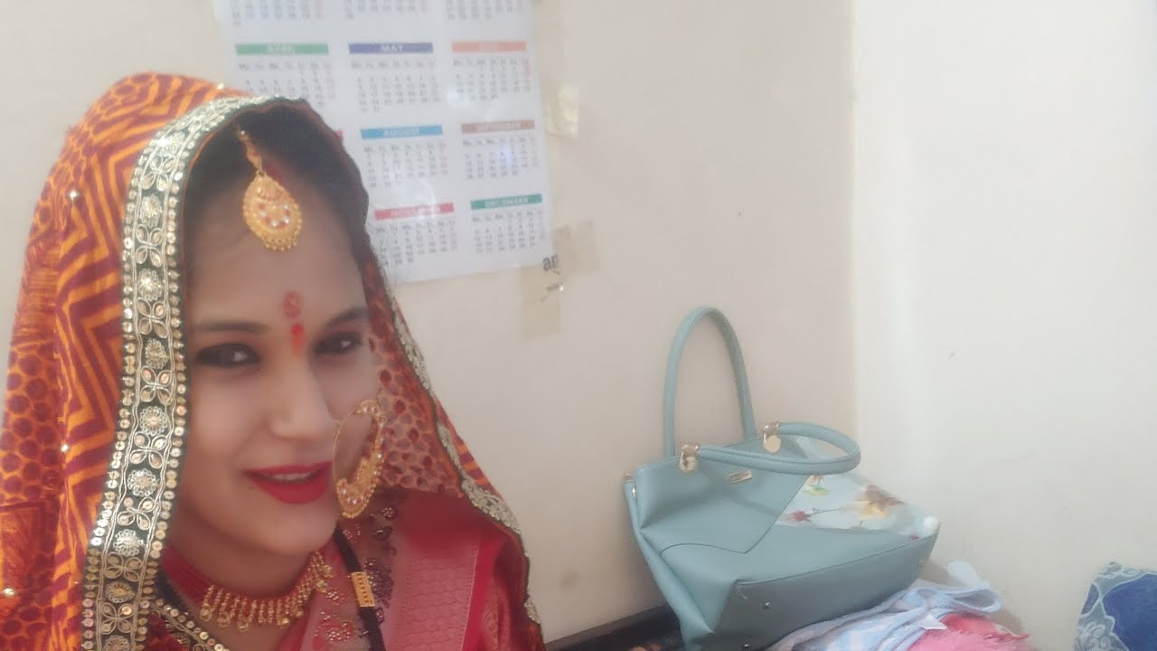Poonam Dangi(kumouni kirtan mandali(delhi is live 💐kumouni riti riwaj ...