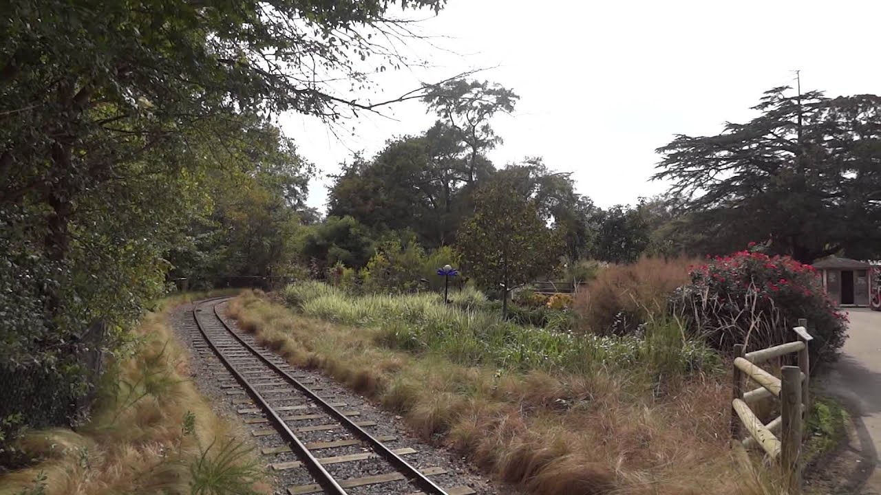 Norfolk Zoo train+distant NS K5LA - YouTube