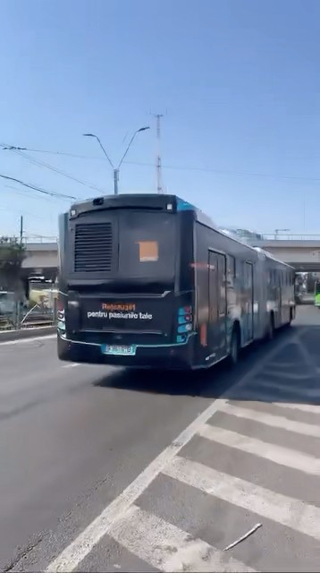 Autobuzul Otokar C18 #6801 intrând în stația “Pod Ciurel” în Premieră ...