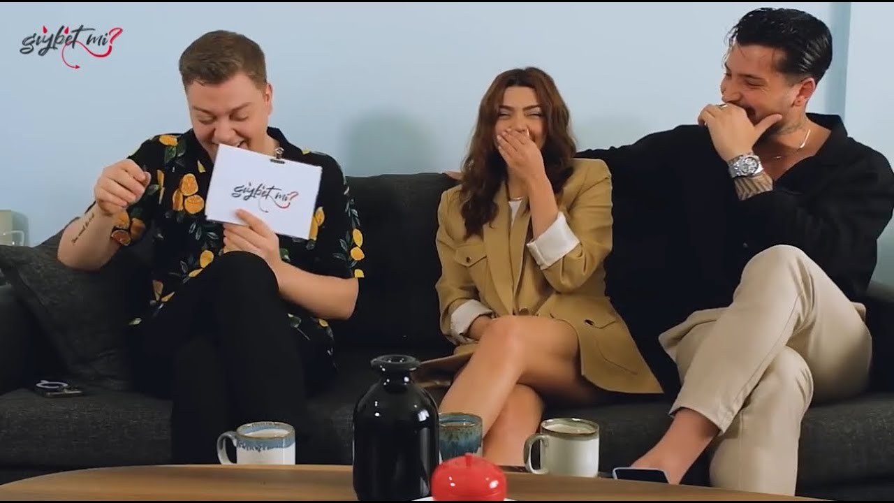 ترجمة مقابلة بوسه ومرات مع باركاي - برنامج giybet mi؟ #busmer - YouTube