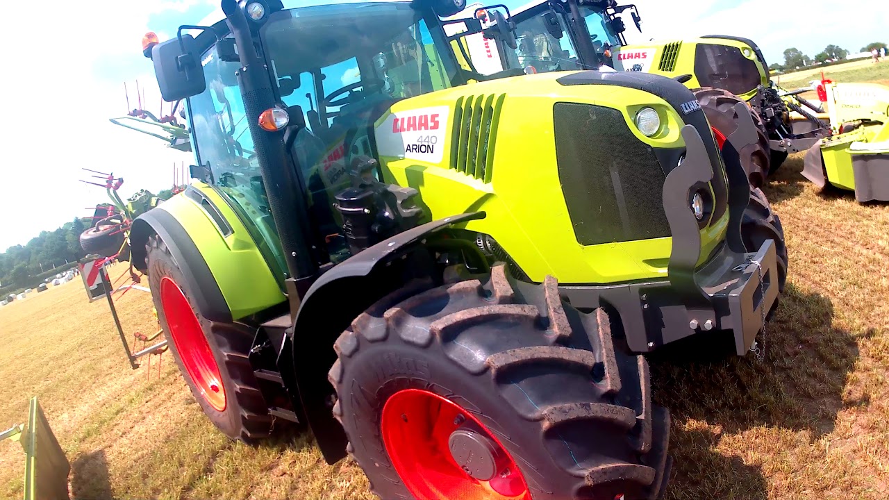Claas Arion 440 4.5 Litre 4-Cyl Diesel Tractor With Volto 1300 Tedder ...