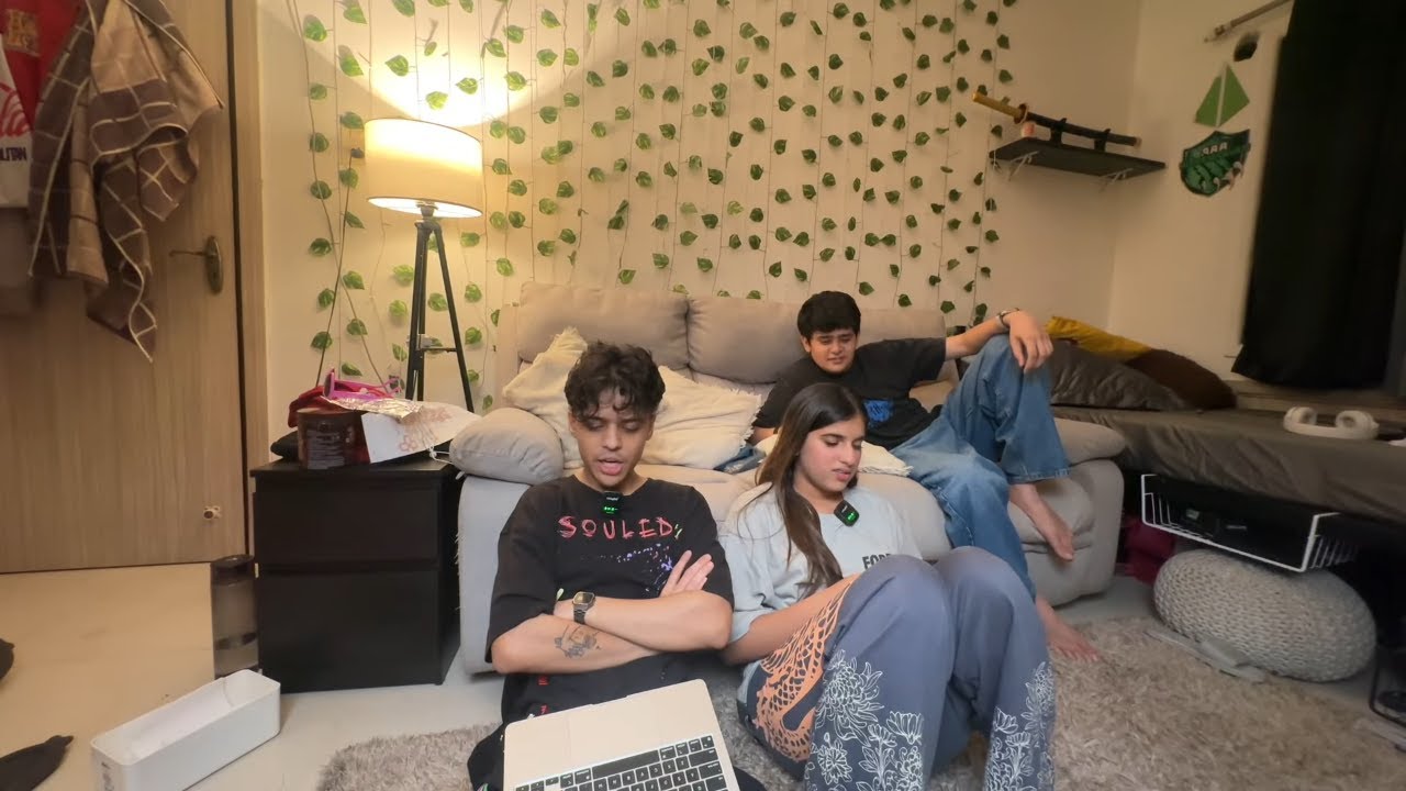 irl stream - playing games with girlfriend !? - YouTube