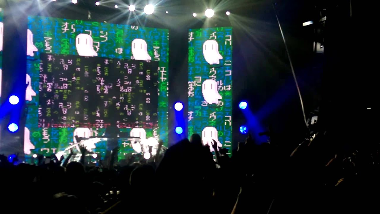 Porter Robinson - Language (live 9/19/14) - YouTube