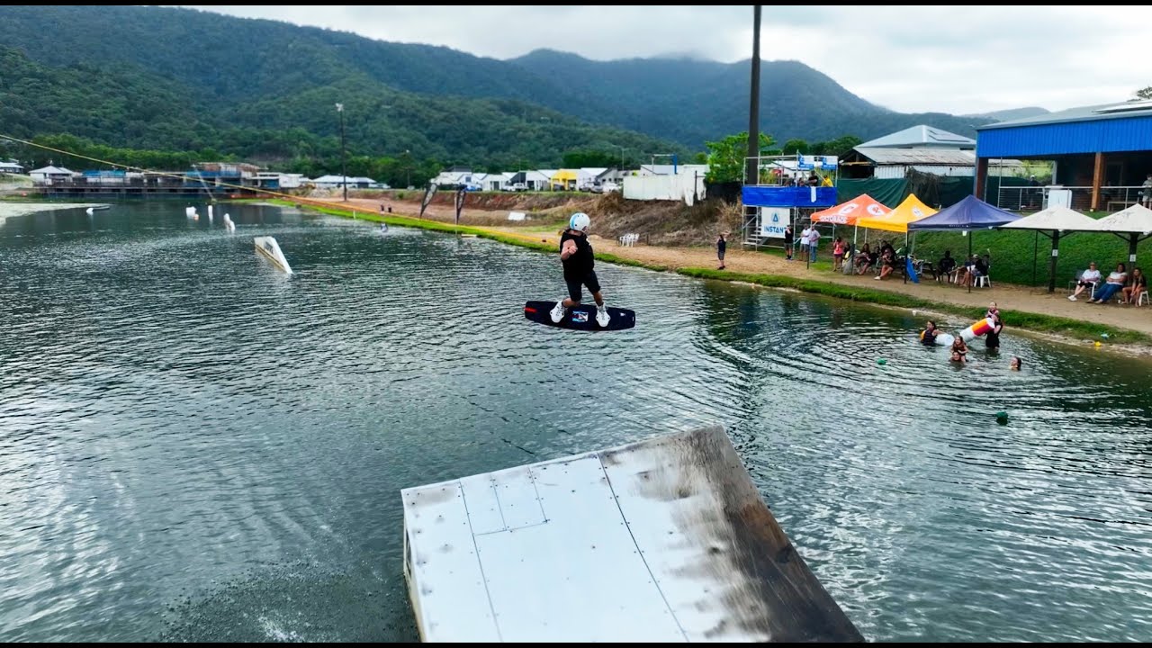 Winter Wonderland day 1 2024- Throw for Dough - YouTube