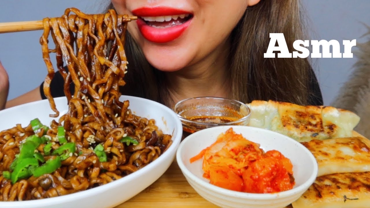 ASMR BLACK BEAN NOODLES & DUMPLING MUKBANG EATING SOUNDS - YouTube