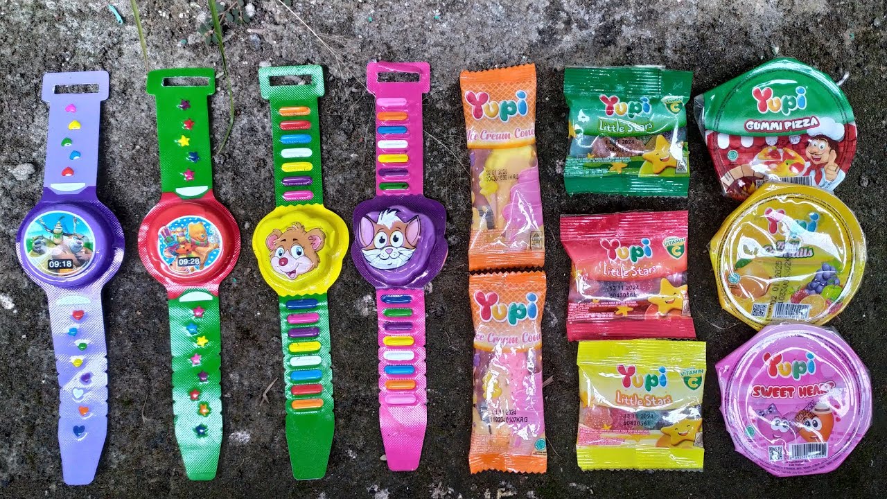 menemukan permen yupi gummi pizza, sweet heart,yupi eskrim cone, fruit ...