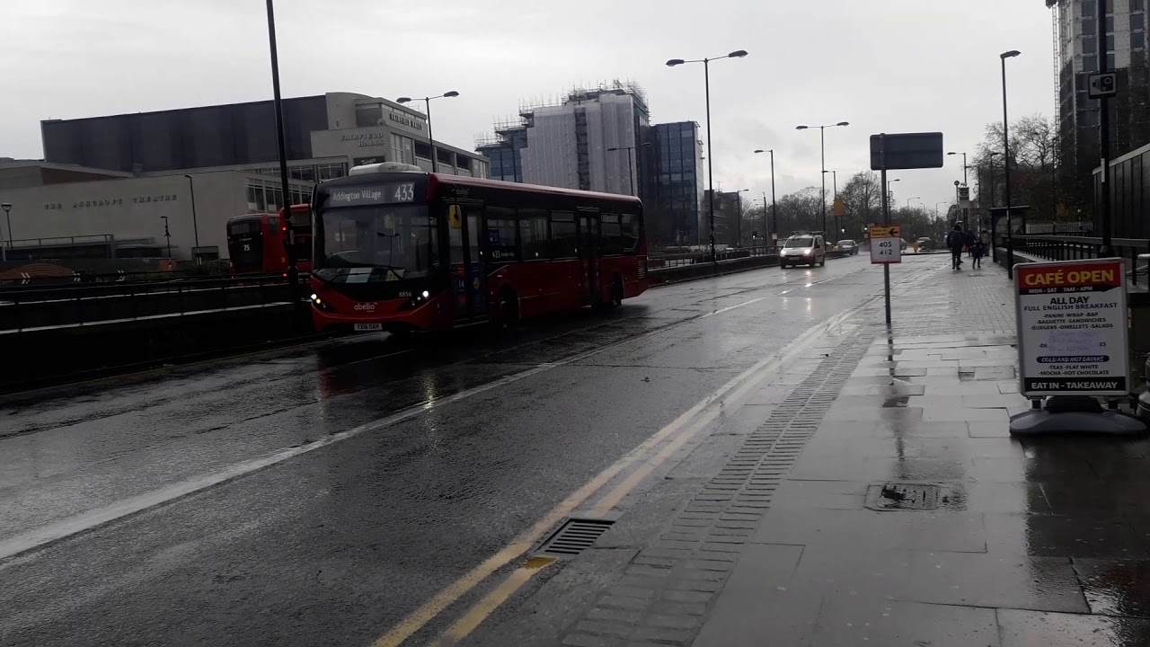 8856, YX16OAH on Route 433 in Croydon Town Centre heading towards ...