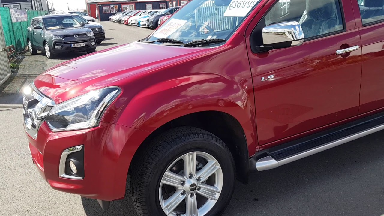 2019 Isuzu D max Spinel Red - YouTube