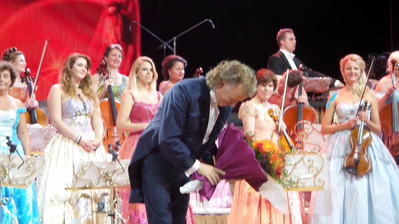 Andre Rieu y su fiesta de globos - YouTube