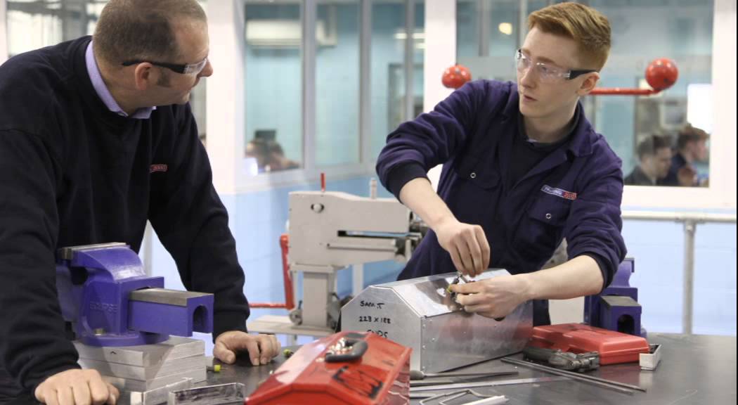 A day in the life of an Engineering Apprentice- www.training2000.co.uk ...