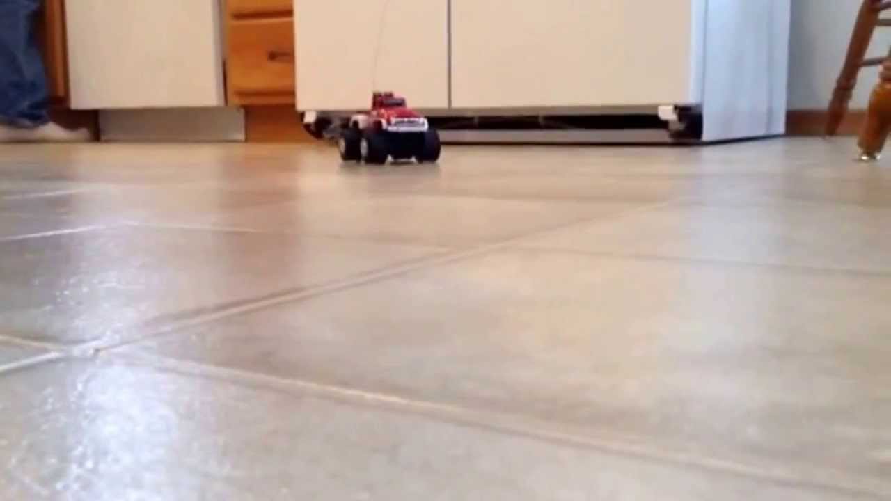 Schaper stomper Tyco Stomper is remote control - YouTube