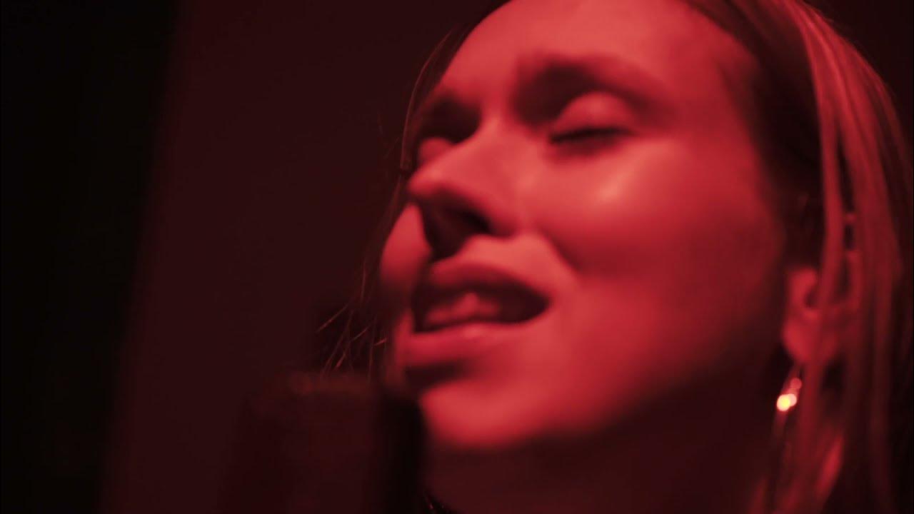 Eliza Legzdina - Eat Your Greenz - YouTube