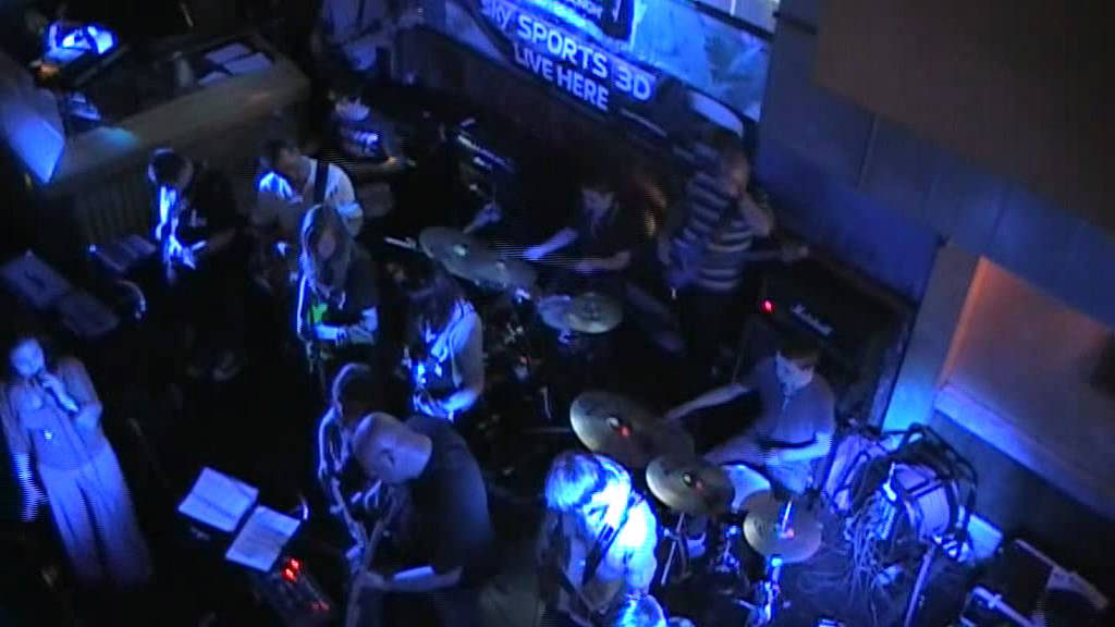 Jono Drumming at Walkabout Barnsley - YouTube