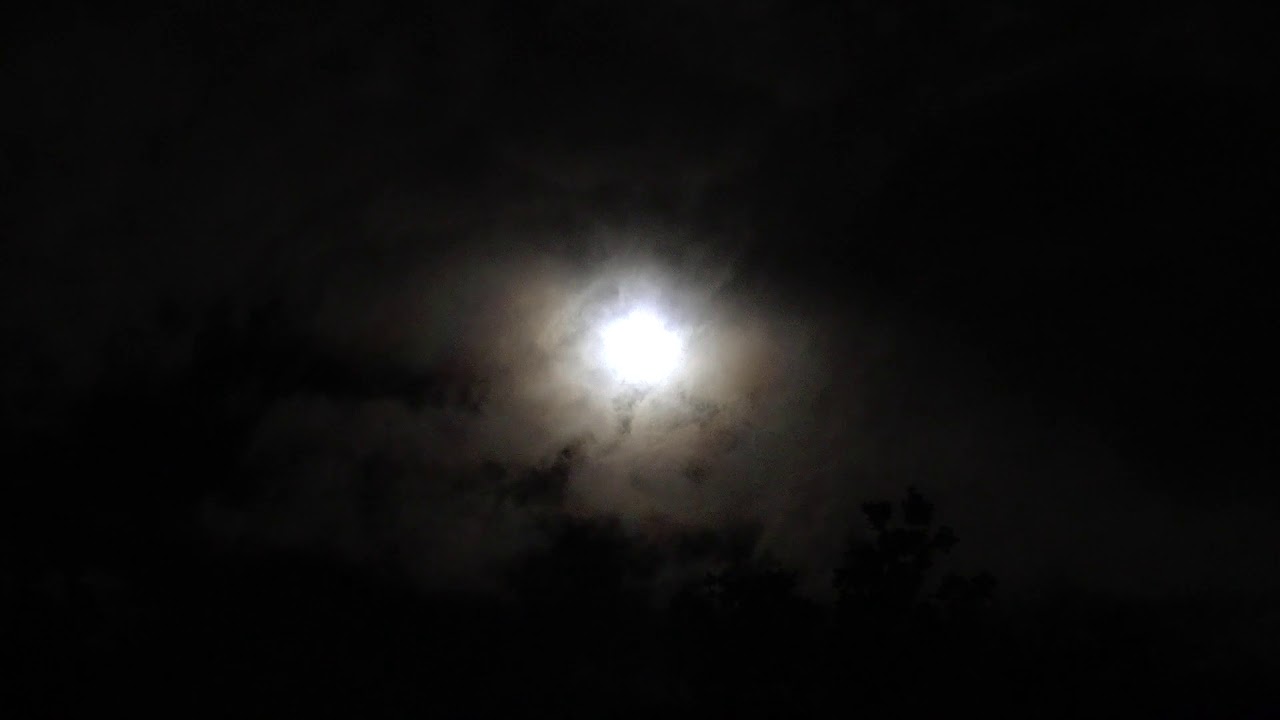 Green Screen Background full moon in dark clouds /Chroma Key ...