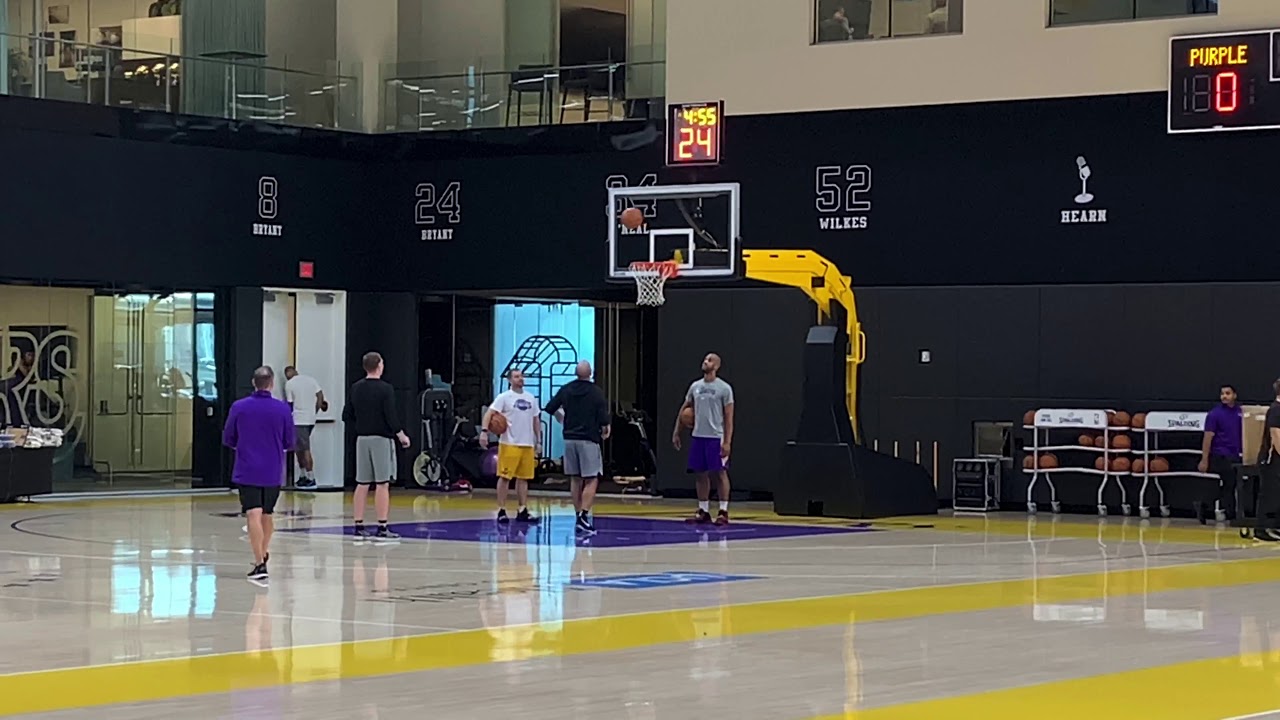 Jason Kidd Shows His Shooting Skills During Lakers Practice Banking ...