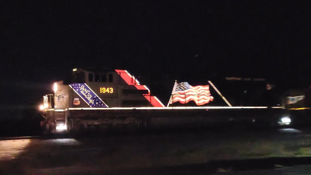 Union Pacific #1943 Spirit Of The Union Pacific leading ZAILA at night ...