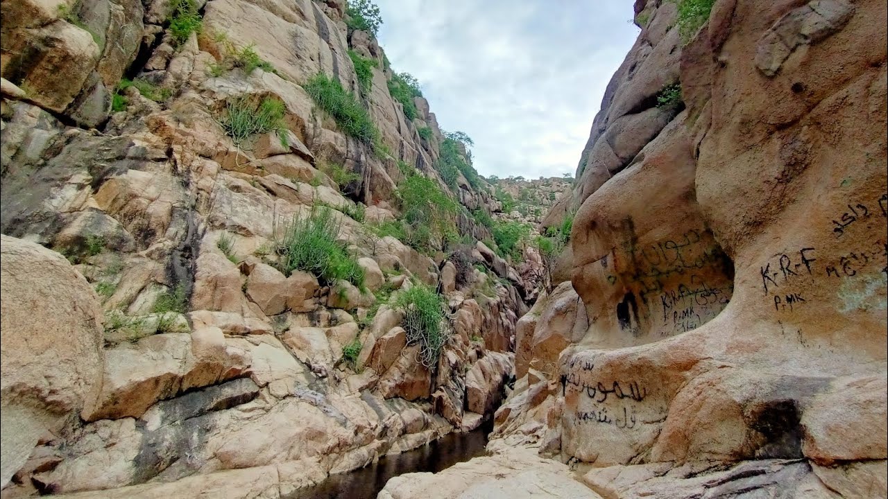 Beauty of Tharparkar | Karoonjhar mountain range - YouTube