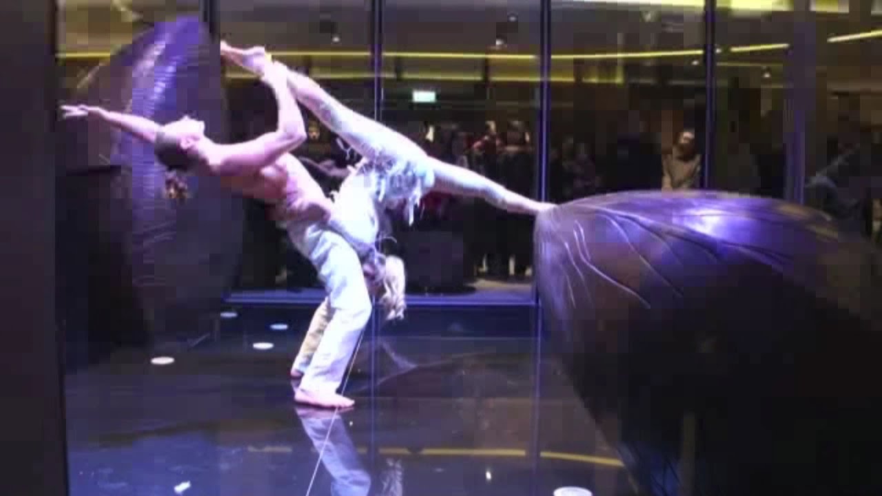 Acrobatic Duo Perform Adagio Hand to Hand Act in Hong Kong Show - YouTube
