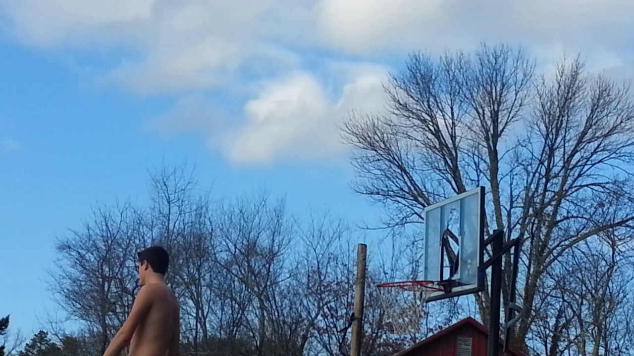 Two kids dunk contest - YouTube