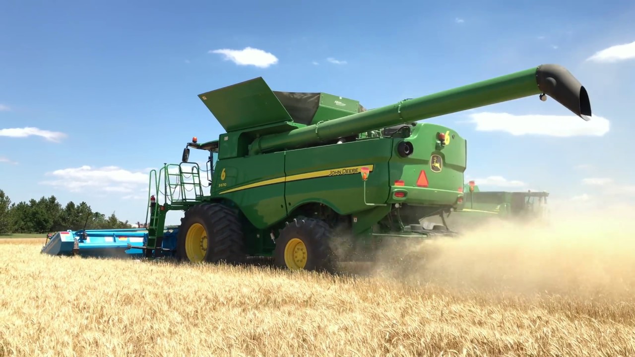 2018 Kansas Wheat Harvest- Schemper Harvesting with Shelbourne stripper ...