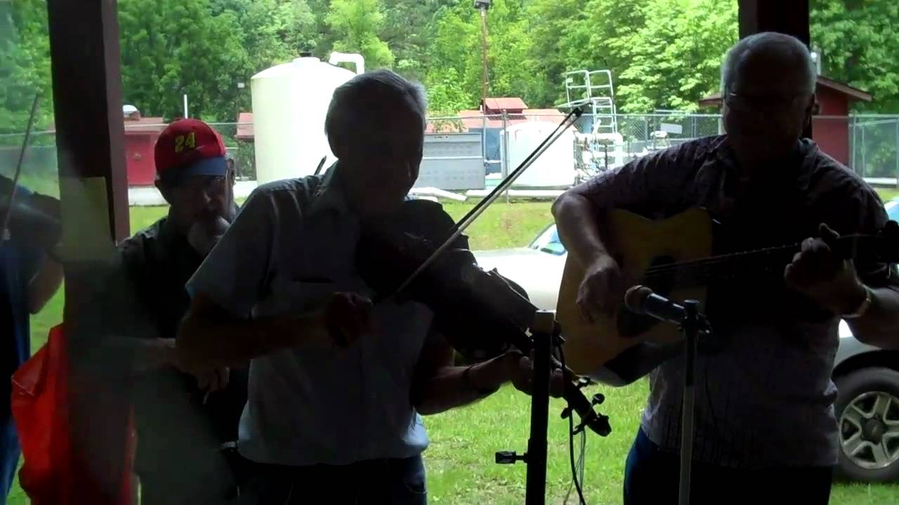 Uncle Kyle Sings the Ole Gray Mule Song - YouTube