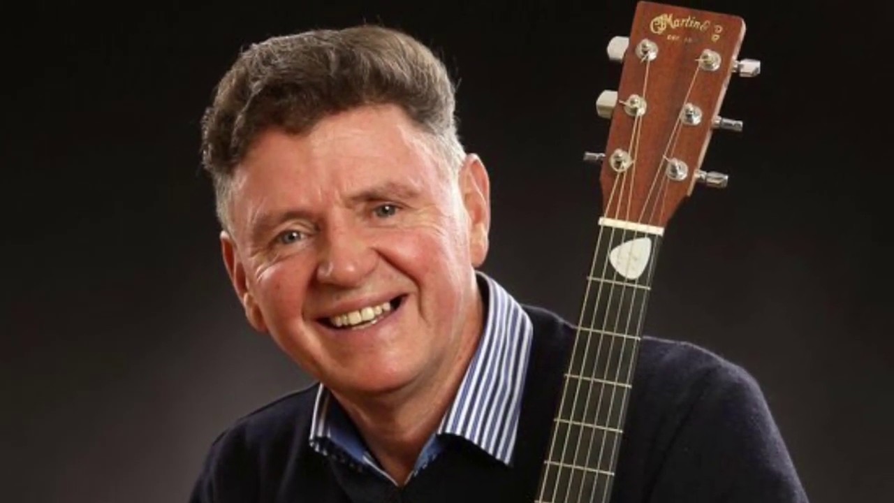 John Hogan A Song For All Lovers - YouTube