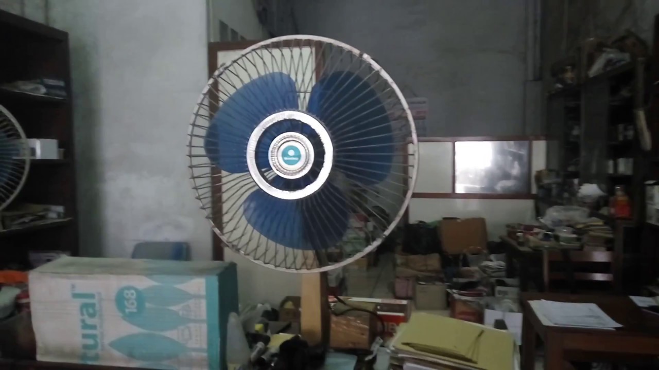 Quick Test | 1970's Sanyo 12" Desk Fan - YouTube