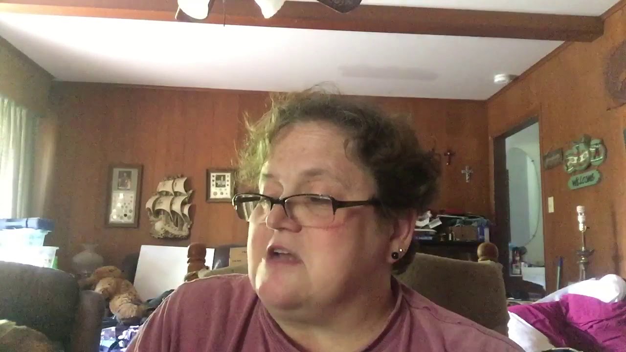 Ms Riddle reads, Pete the Cat Goes Camping - YouTube