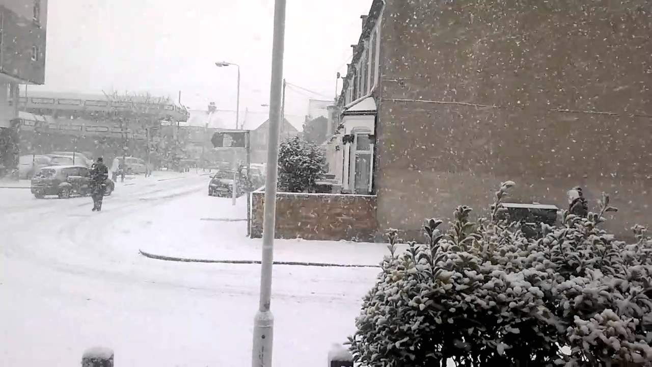 Snow in London, 18th december 2010 - YouTube