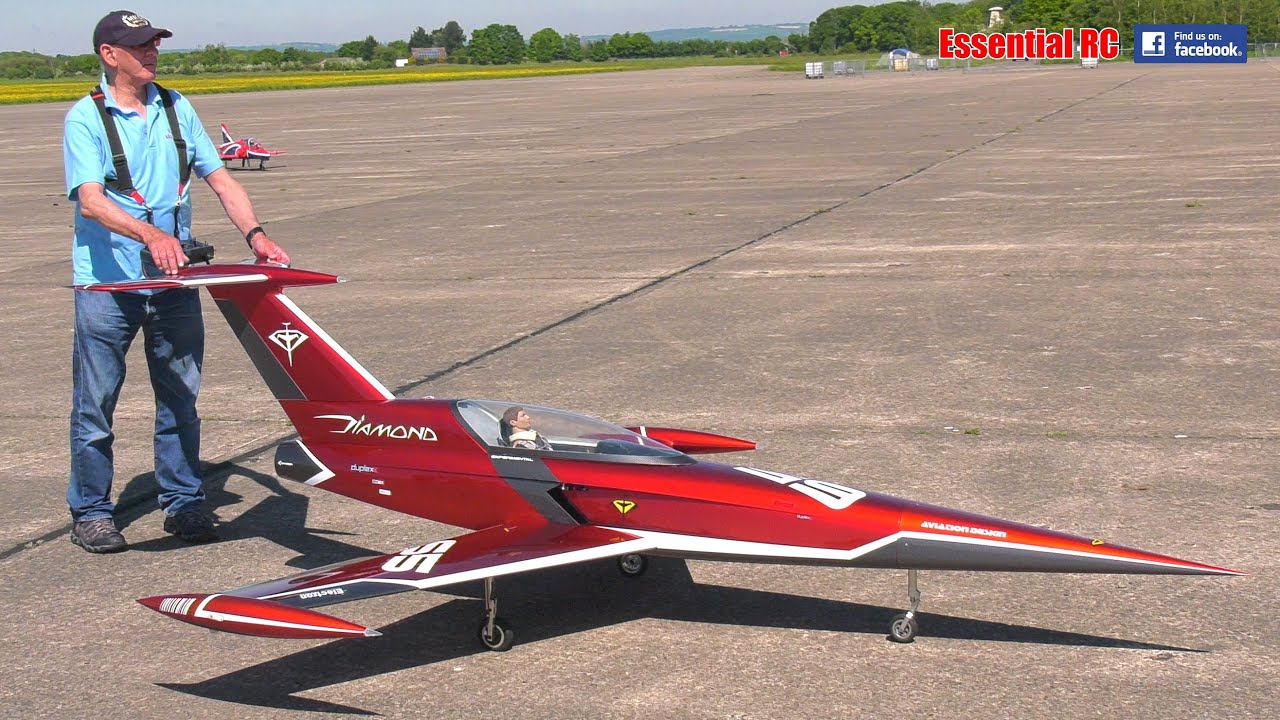 Futuristic and Fast Diamond RC Turbine jet Howls down the runway - YouTube