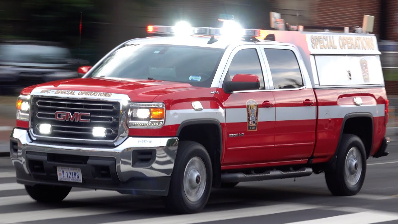 DCFD Special Operations Battalion Chief Responding - YouTube