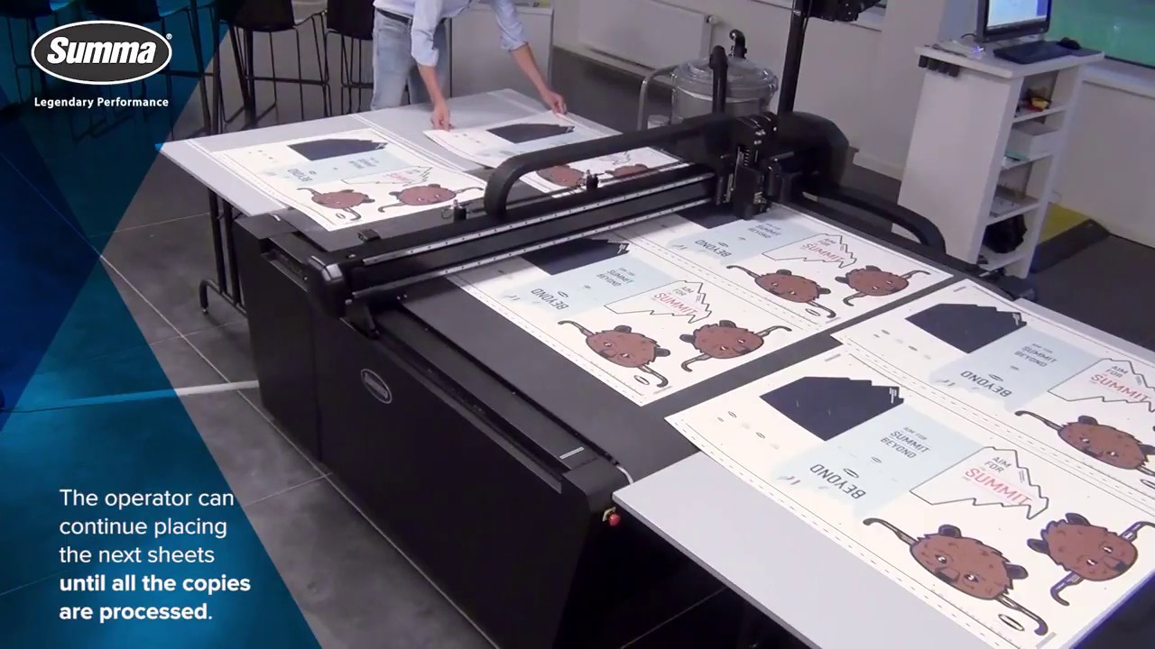 Summa F Series F1612 Continuous Sheet Feed - YouTube