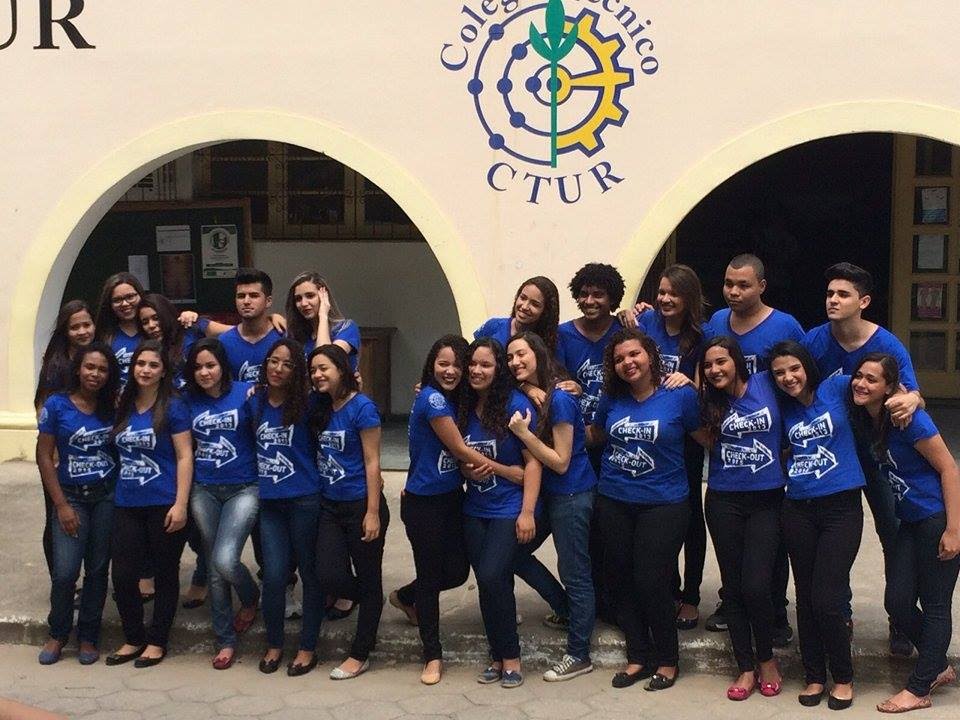 Video de formatura Turma 31/15 Ctur - YouTube