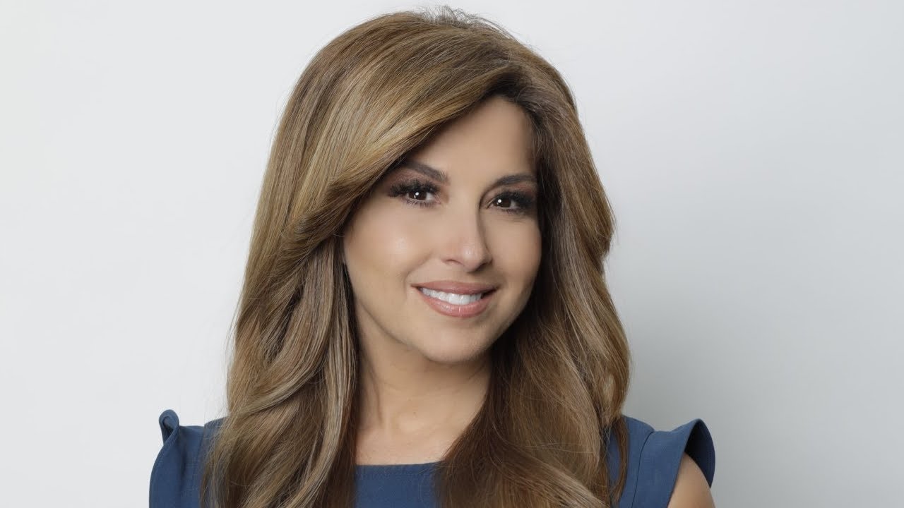 AI EXCLUSIVE: Caress Soap commercial (1978, AI version featuring Mary ...