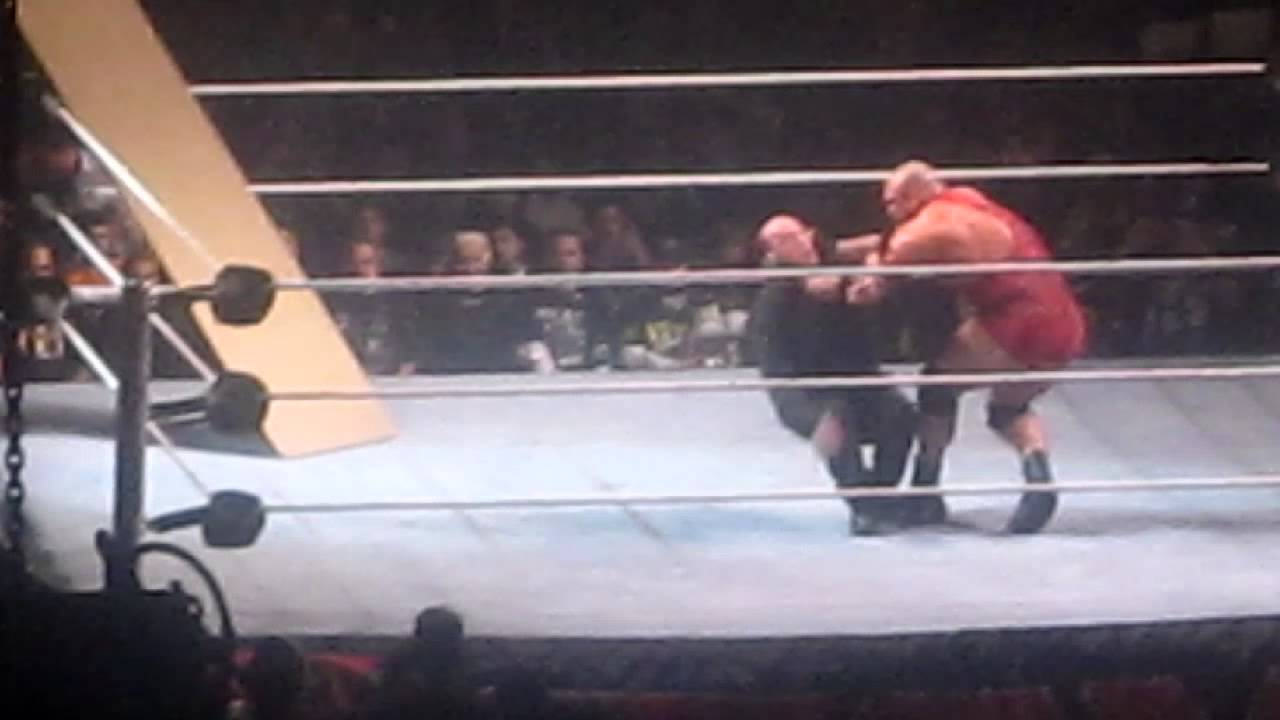 wwe raw holiday tour live event msg- ryback vs. paul heyman - YouTube