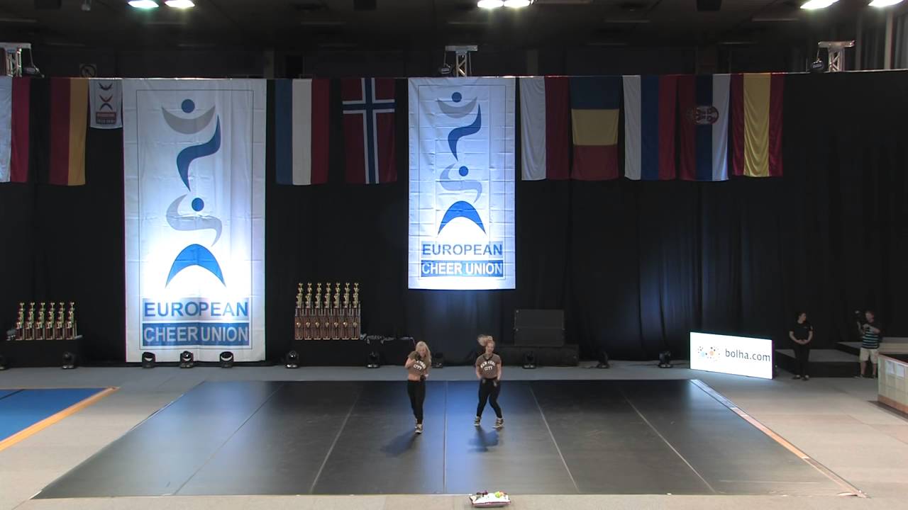 Hip Hop Double Dance "Kroel und Kühn" - Europameisterschaft 2015 - YouTube
