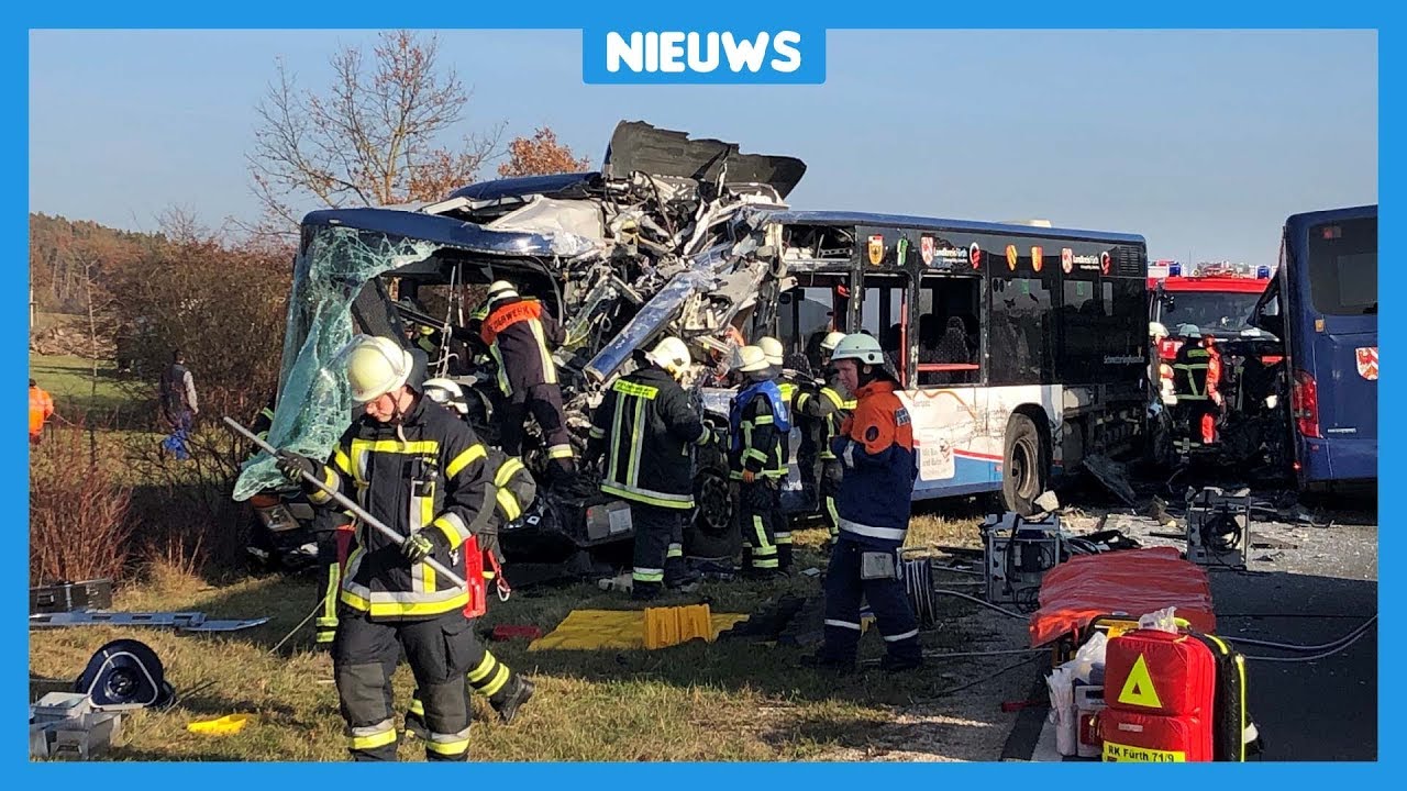 Veel kinderen gewond bij bus-ongeluk in Duitsland - YouTube