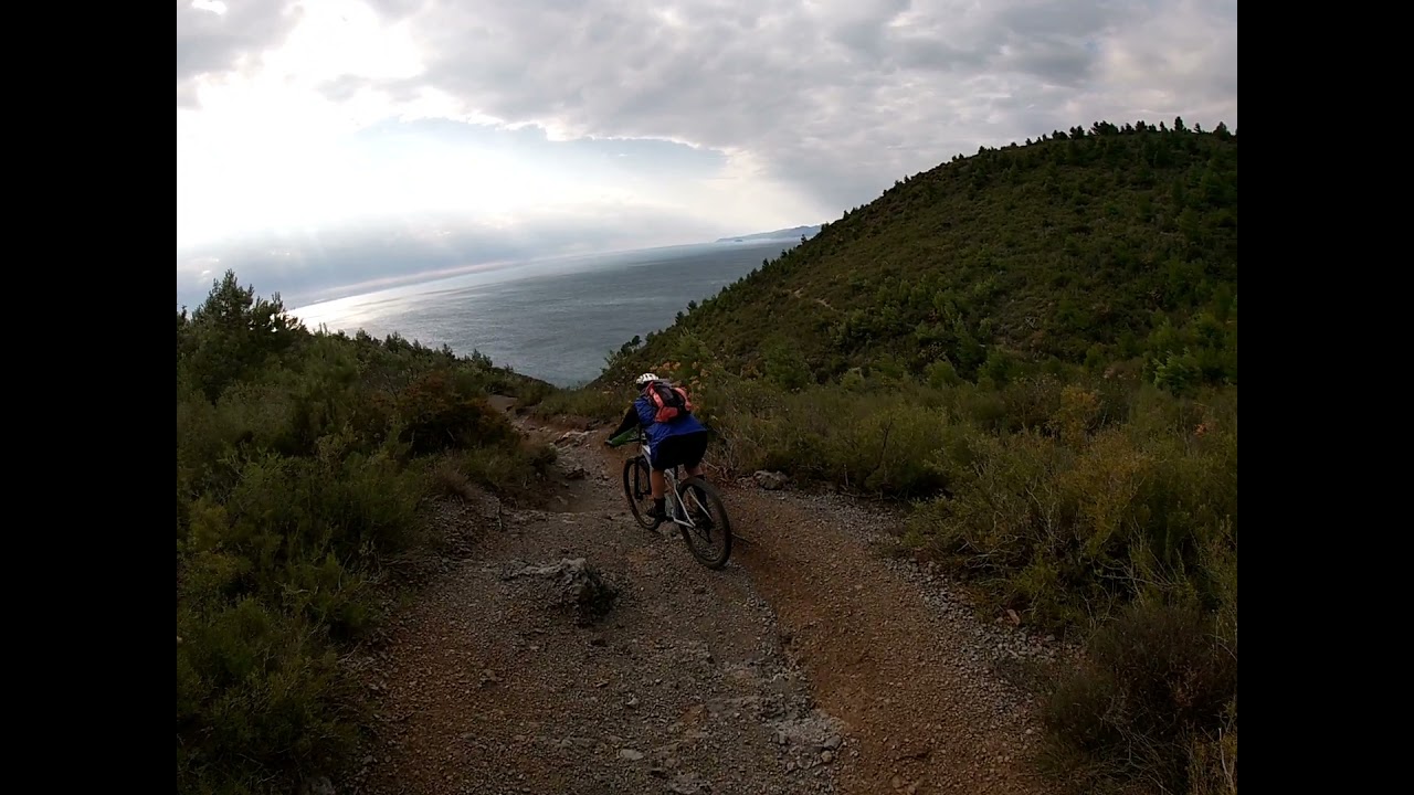 discesa su Varigotti " DH Donne" - YouTube