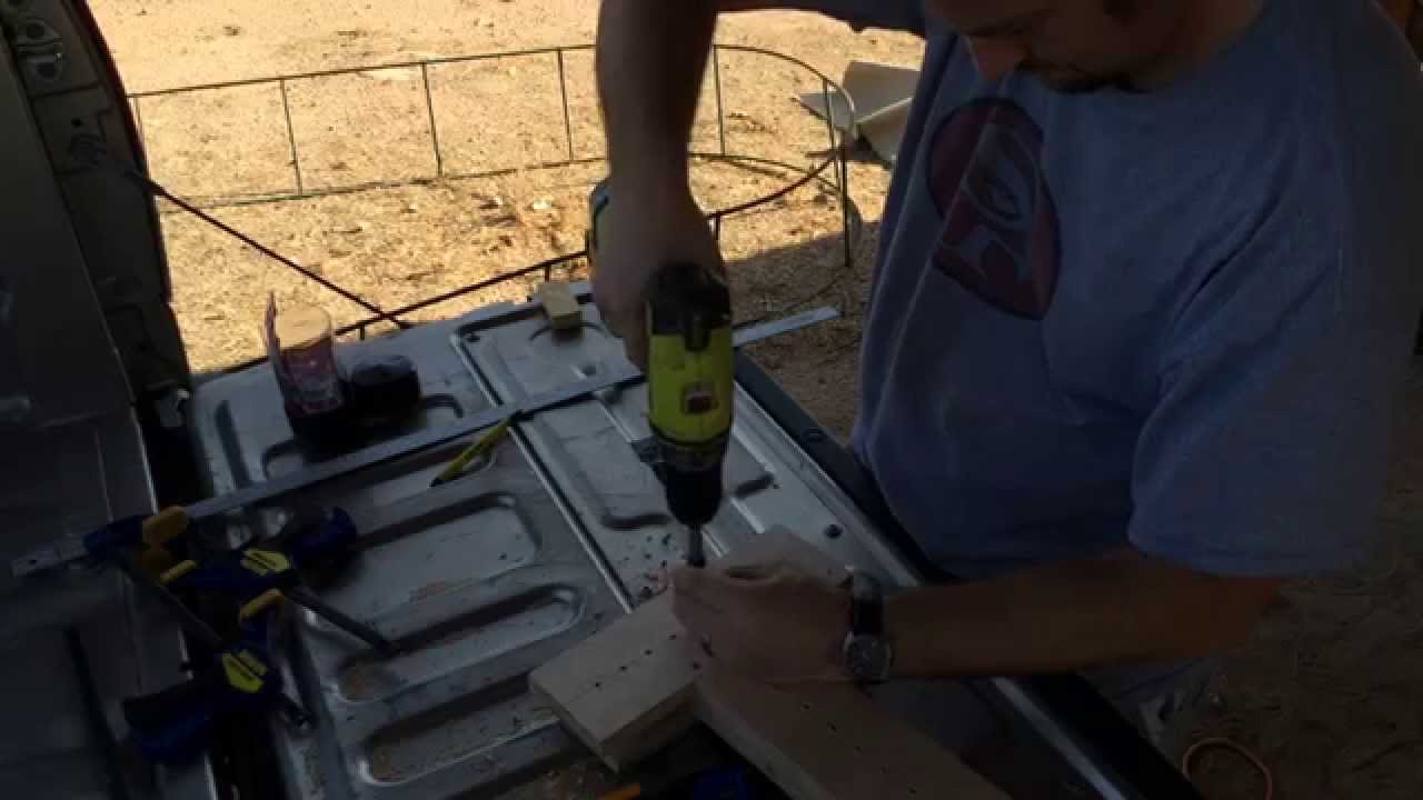 Knife Blade Filing Jig for the 2014 Sugar Creek Forge Build Along - YouTube