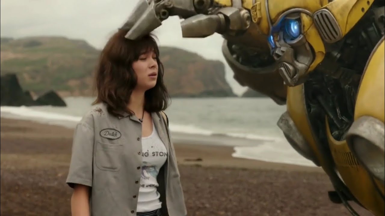 New Movie Charlie Watson Train Bumblebee Scene - Bumblebee (2018) Movie ...